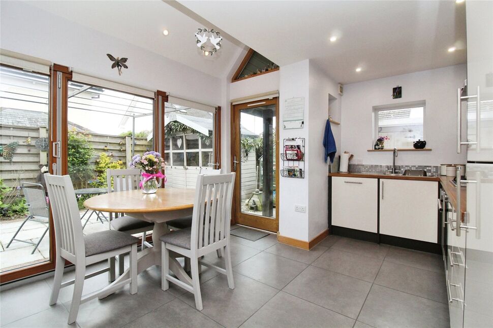 3 Bedroom Detached House For Sale Highweek Village Newton Abbot Tq12