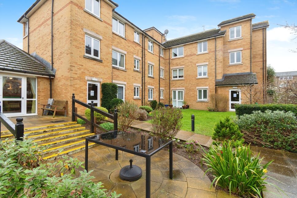 1 bedroom Flat for sale, Cedar Road, Sutton, SM2 | £140,000